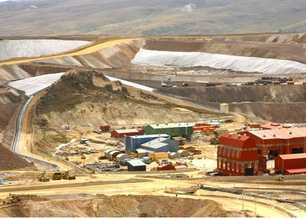 Hochschild Mining: legado de excelencia en la minería de oro y plata ...
